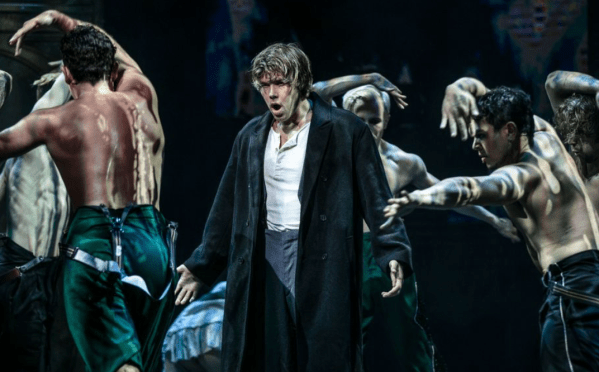 Magnifik Moulin Rouge på Rondo | kaimartinblog